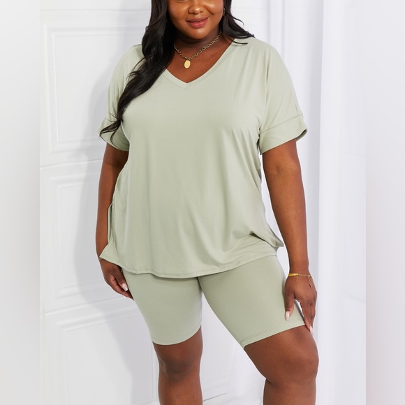 Zenana Outfitters | Shorts | New Zenana Plus Size Quiet Moments Brushed ...